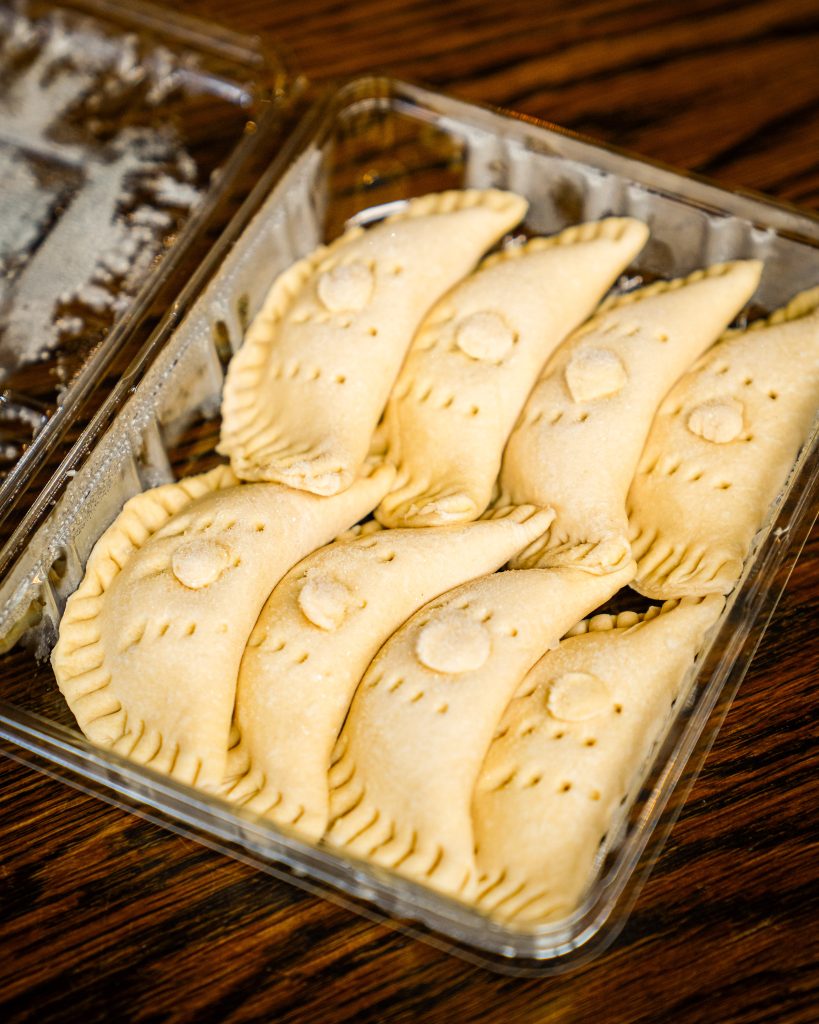 Spinach Puff Cocktail Pies 8's Frozen - Mezetaki - Mediterranean ...